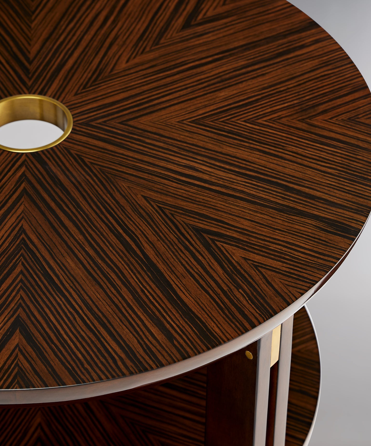 RADIAL End Table – MOUS